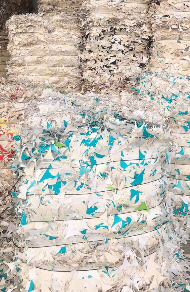 Board with plastic layer - IMtrade